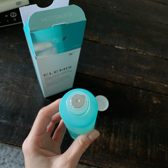 ELEMIS | Skincare | Elemis Procollagen Marine Moisture Essence | Poshmark